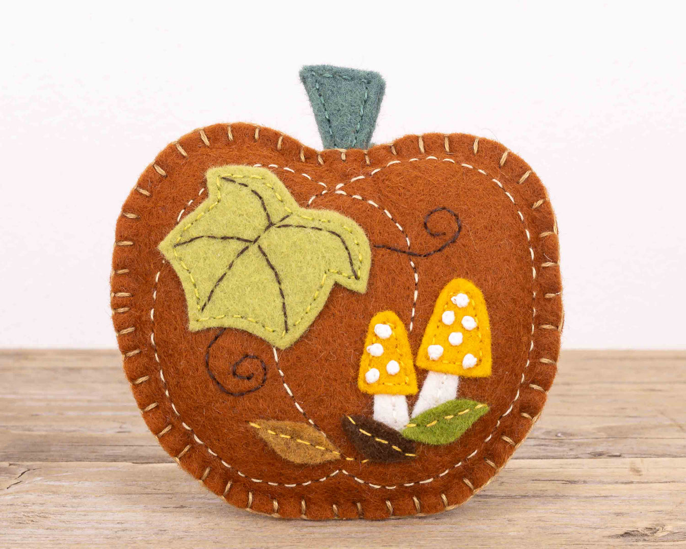 Pumpkin and Toadstool Felt Ornament in Rust – Tilly & Puffin