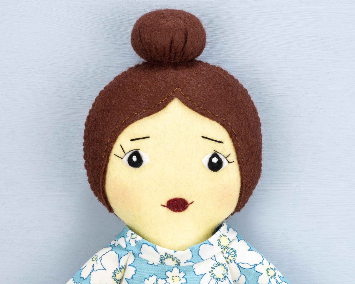 Daisy Felt Doll Sewing Pattern – Tilly & Puffin